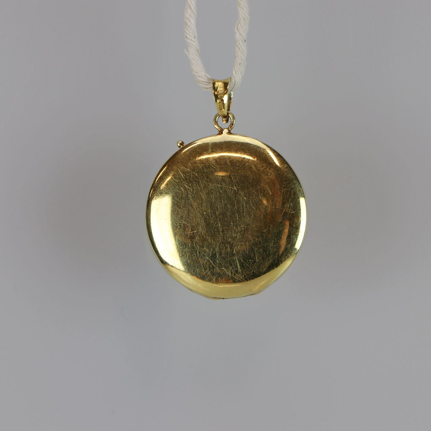 Kinnerup Antik Porcel n Dansk Design Medaljon 14K Kinnerup Antik Porcel n Dansk Design Medaljon 14K