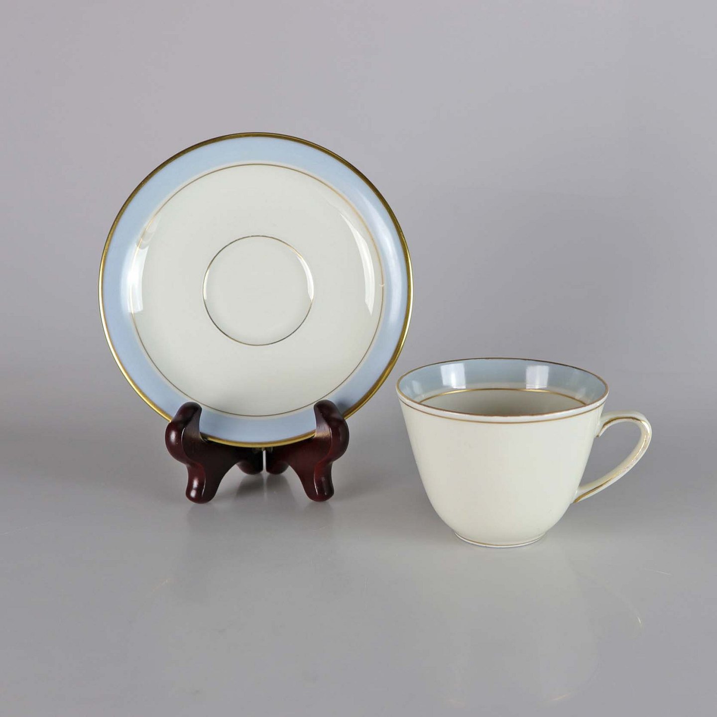 Kinnerup Antik & Porcelæn - KPM * Fredensborg stel